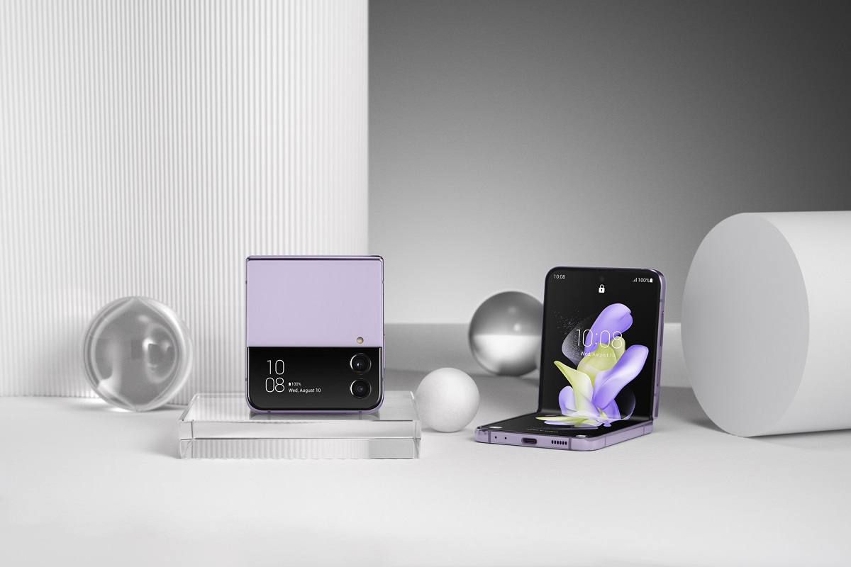 Samsung Galaxy Z Flip 4 Review: A foldable that makes a difference in usage