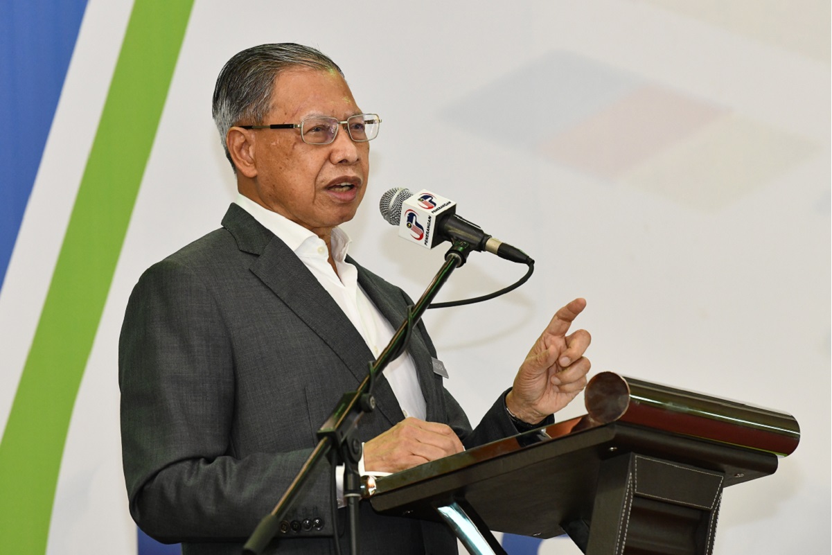 Mustapa: Nation's economy expected to continue growing stronger this ...
