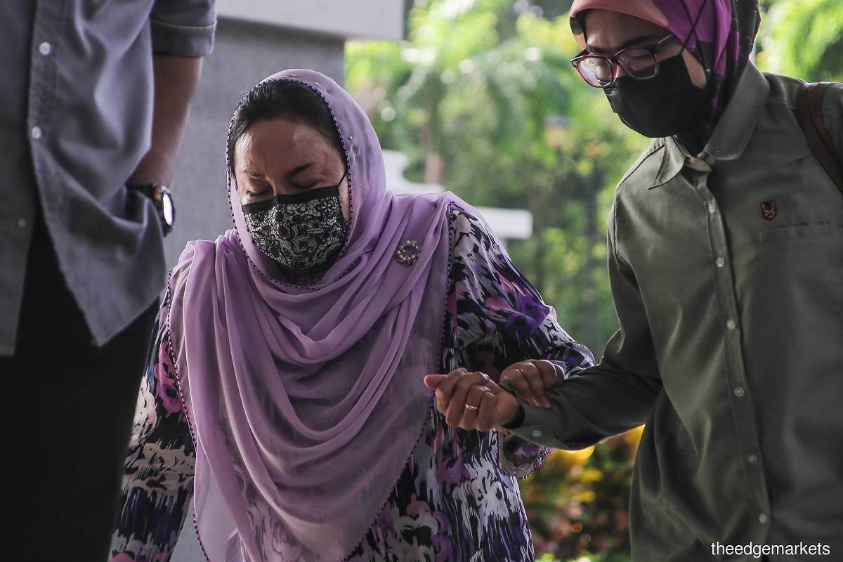 Rosmah's second trial postponed again as one of her lawyers contracted ... Rosmah's second trial postponed again as one of her lawyers contracted ...