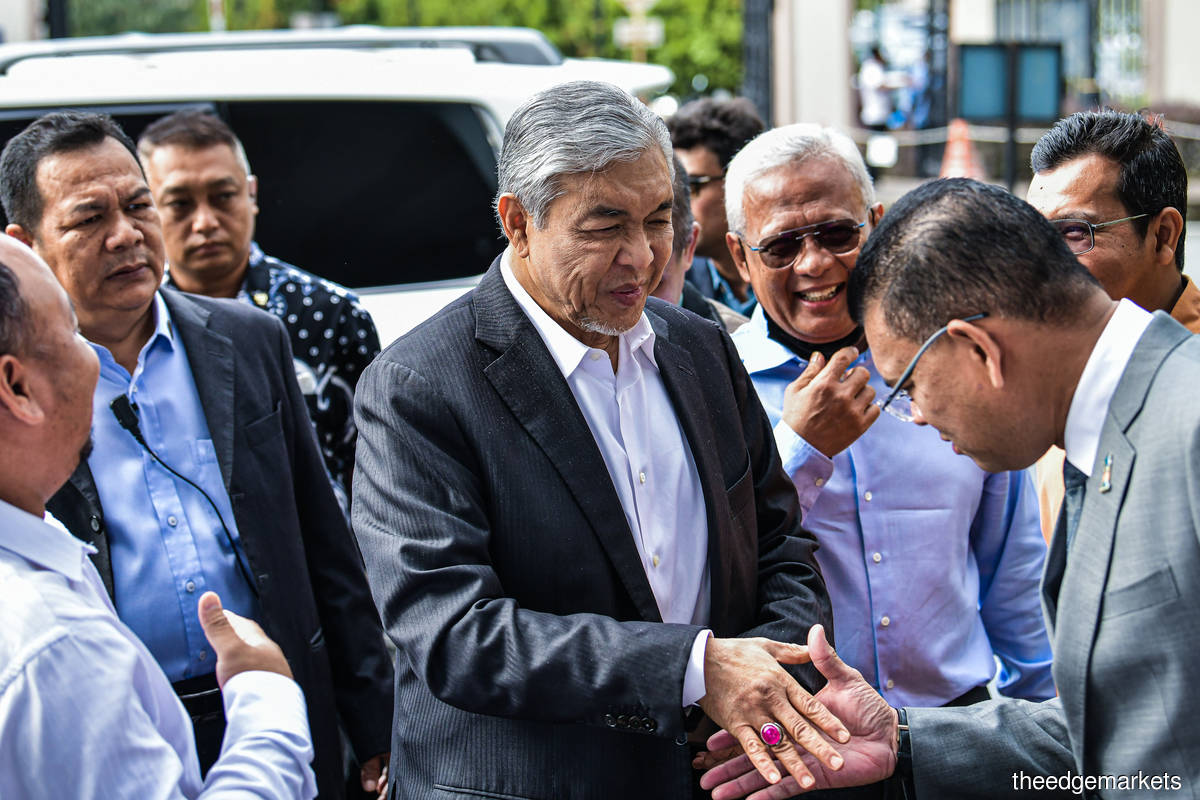 Zahid’s corruption trial vacated until January 2023 | KLSE Screener