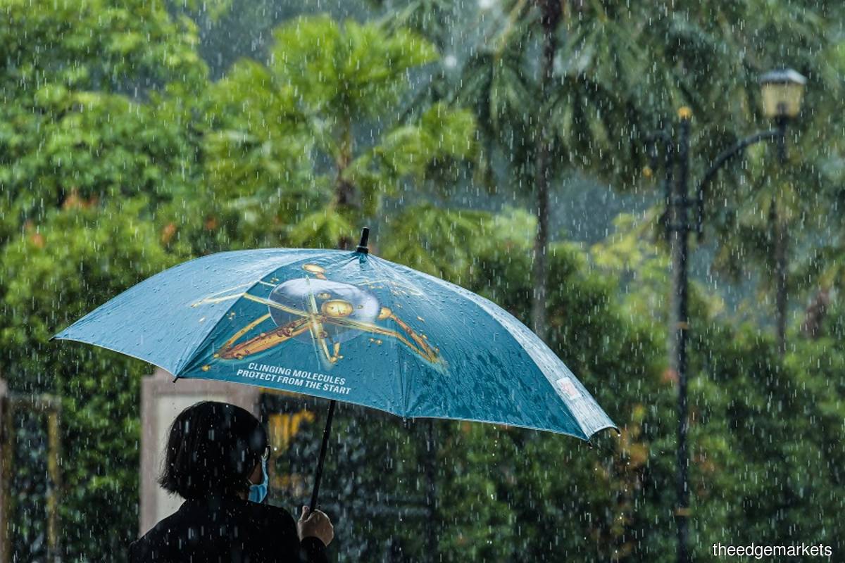 Danger-level continuous heavy rain warning for Pahang, Johor until ...