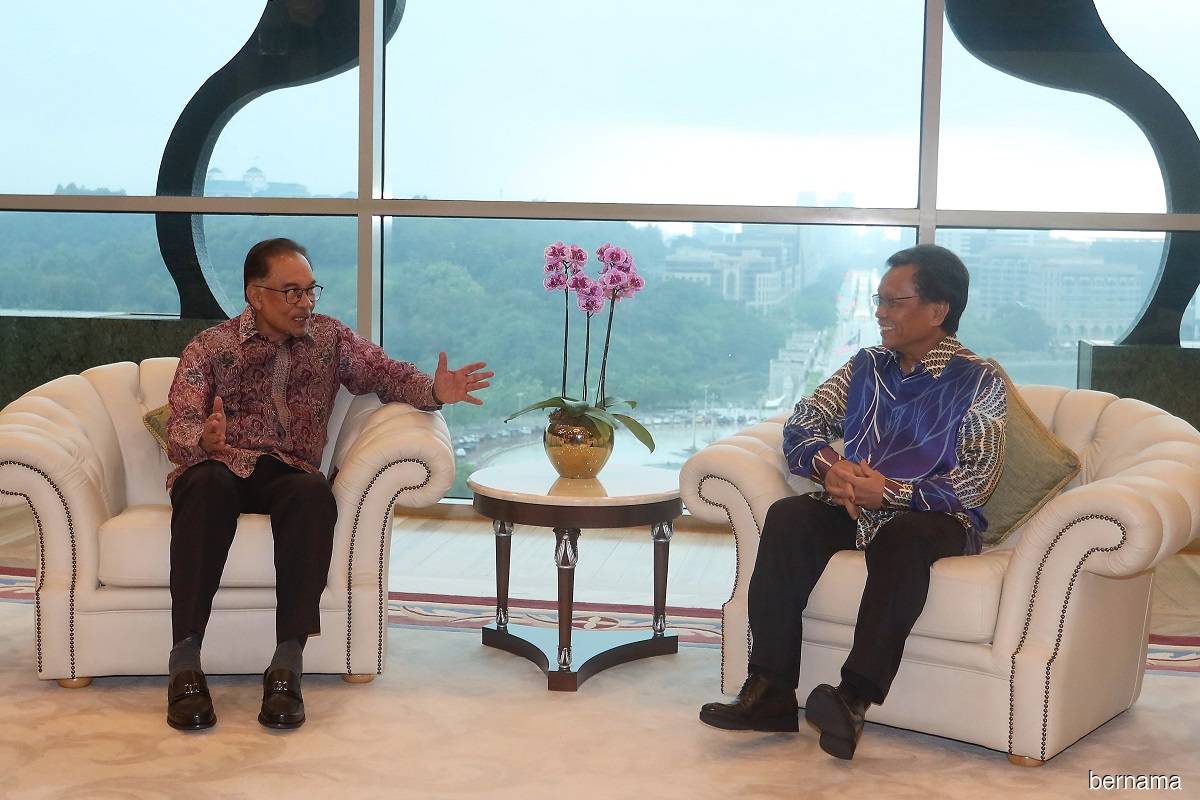 Anwar welcomes Warisan's backing for unity govt | KLSE Screener