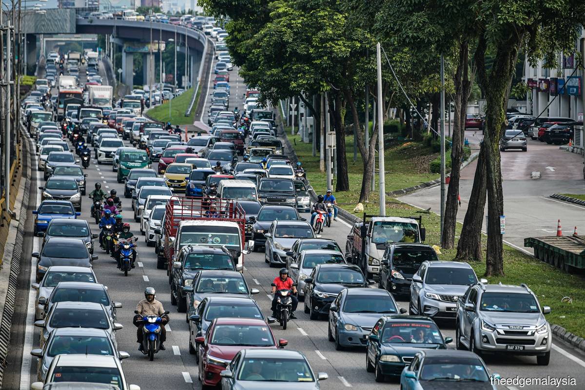 Asia's vehicle sales growth to moderate in 2024 amid waning inflation ...