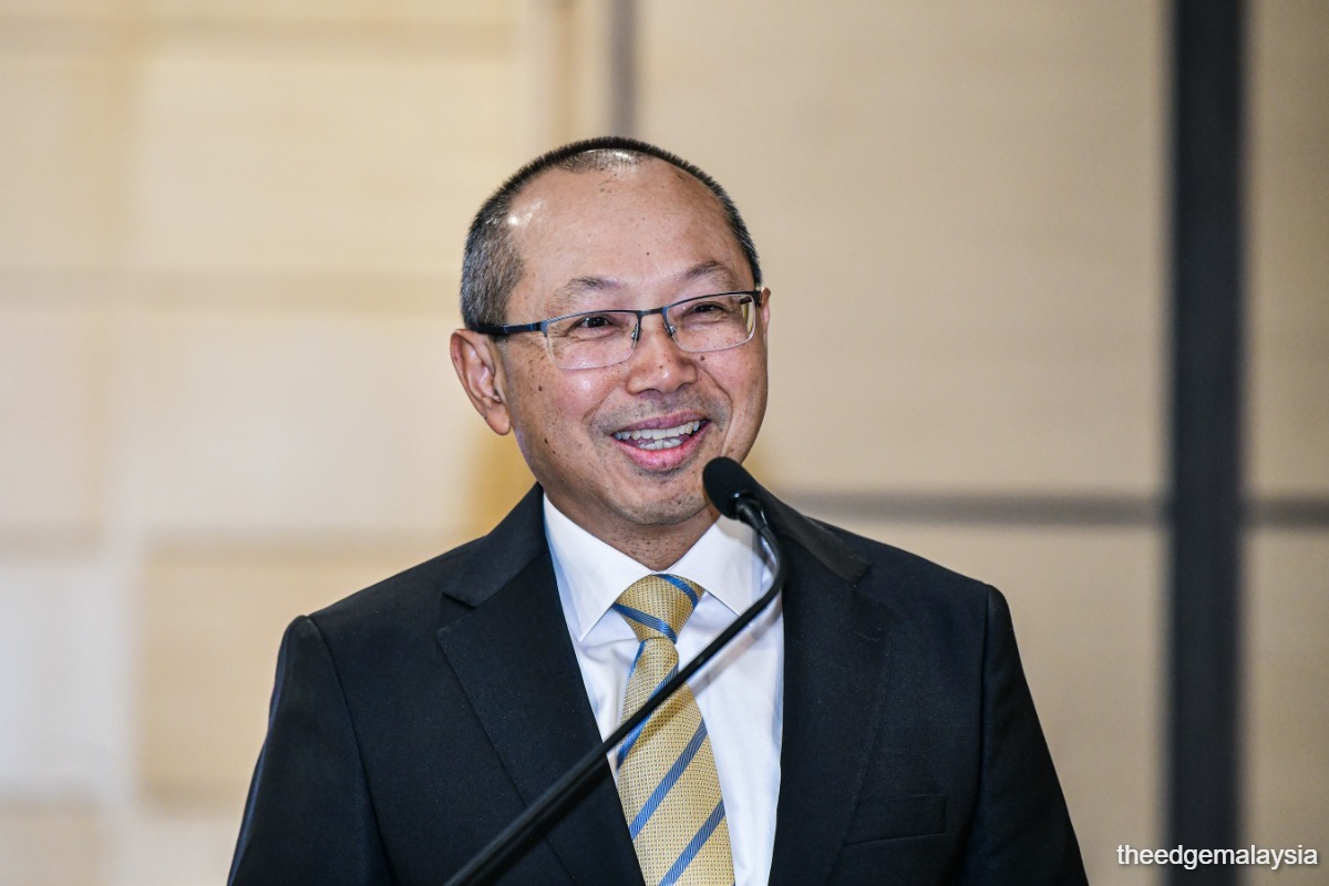 Wahid Omar urges Malaysian companies to adopt decent living wage as ...