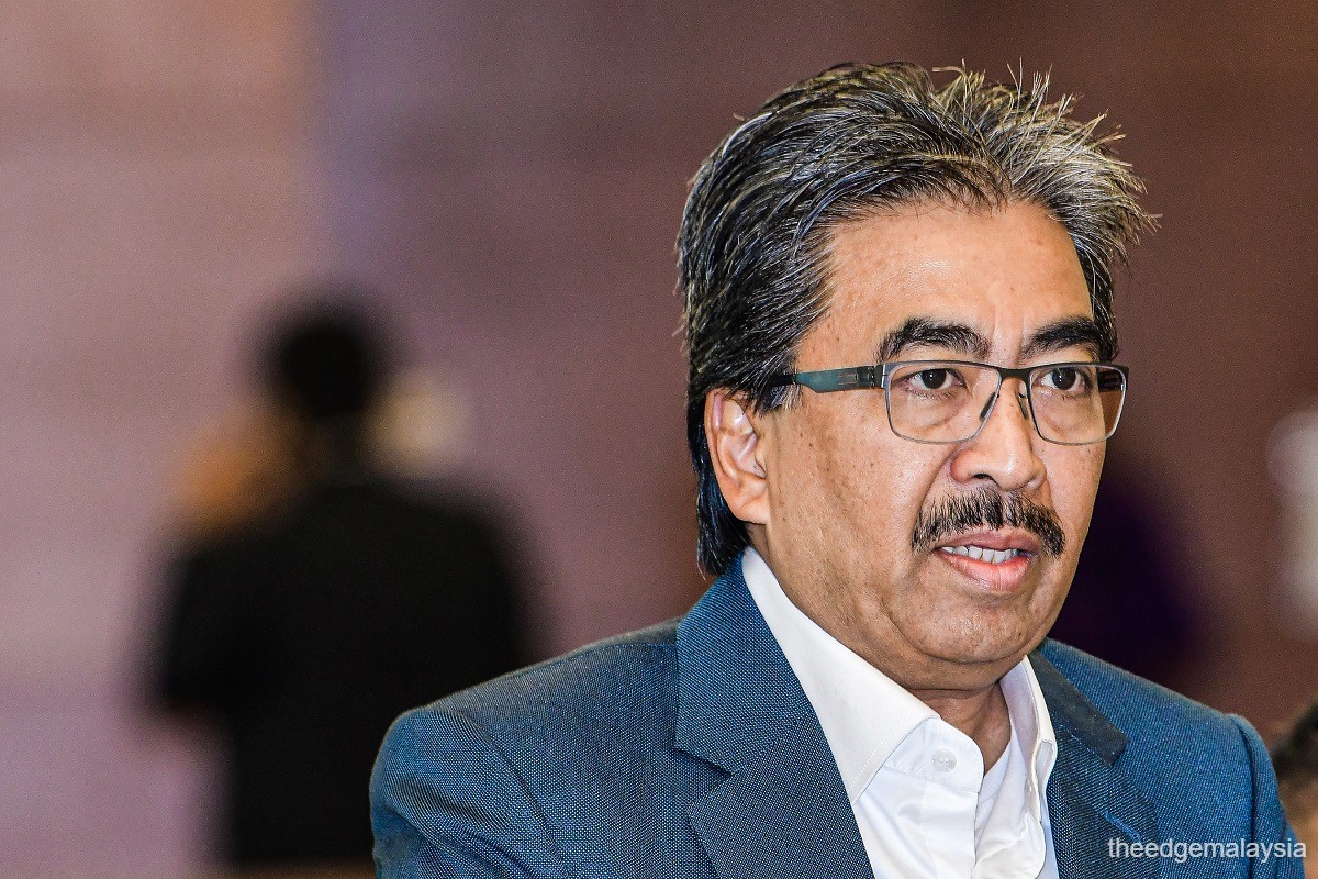 PM: Johari Ghani is new Miti minister, Akmal Nasrullah to helm Economy ...