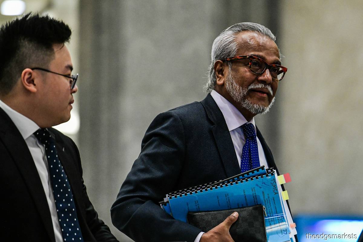 Najib's SRC review: Bench moves court due to audio problem