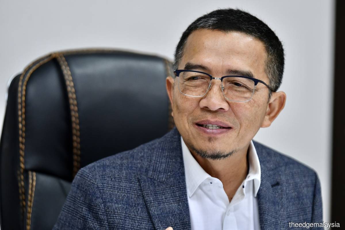Varia appoints former LHDN chief Nizom Sairi as non-executive chairman ...
