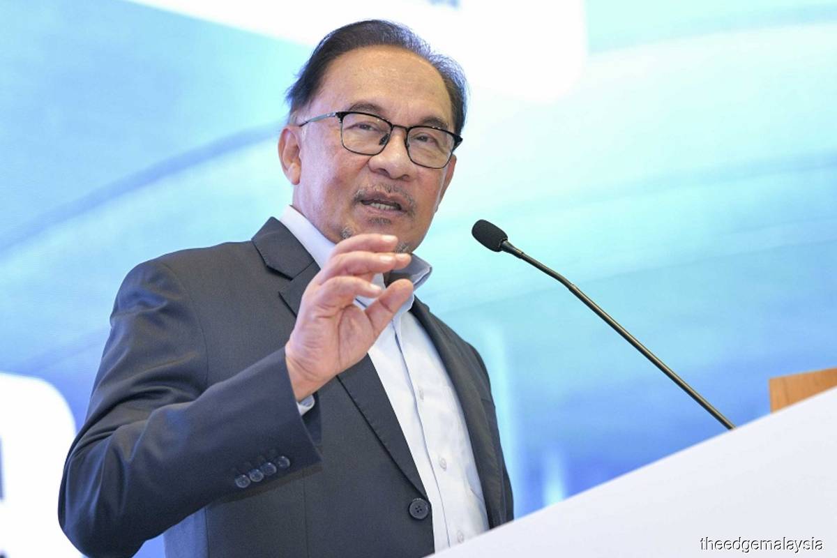 Anwar holds virtual meeting with Elon Musk on EVs, internet, investments