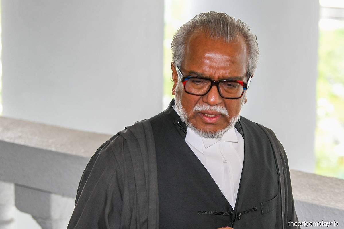 Shafee grills Zeti on her husband's bank account in Singapore using The ...