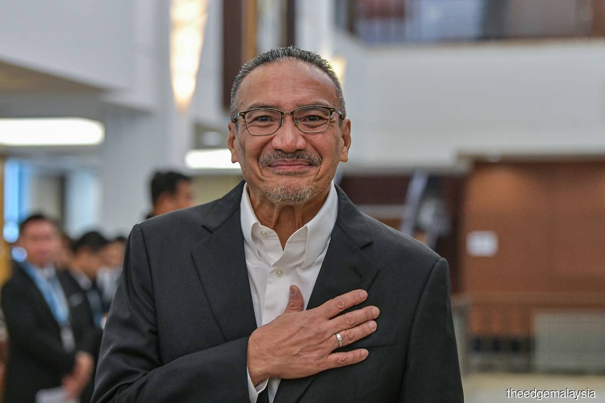 Umno to consider motion to revoke Hishammuddin's suspension, says ...