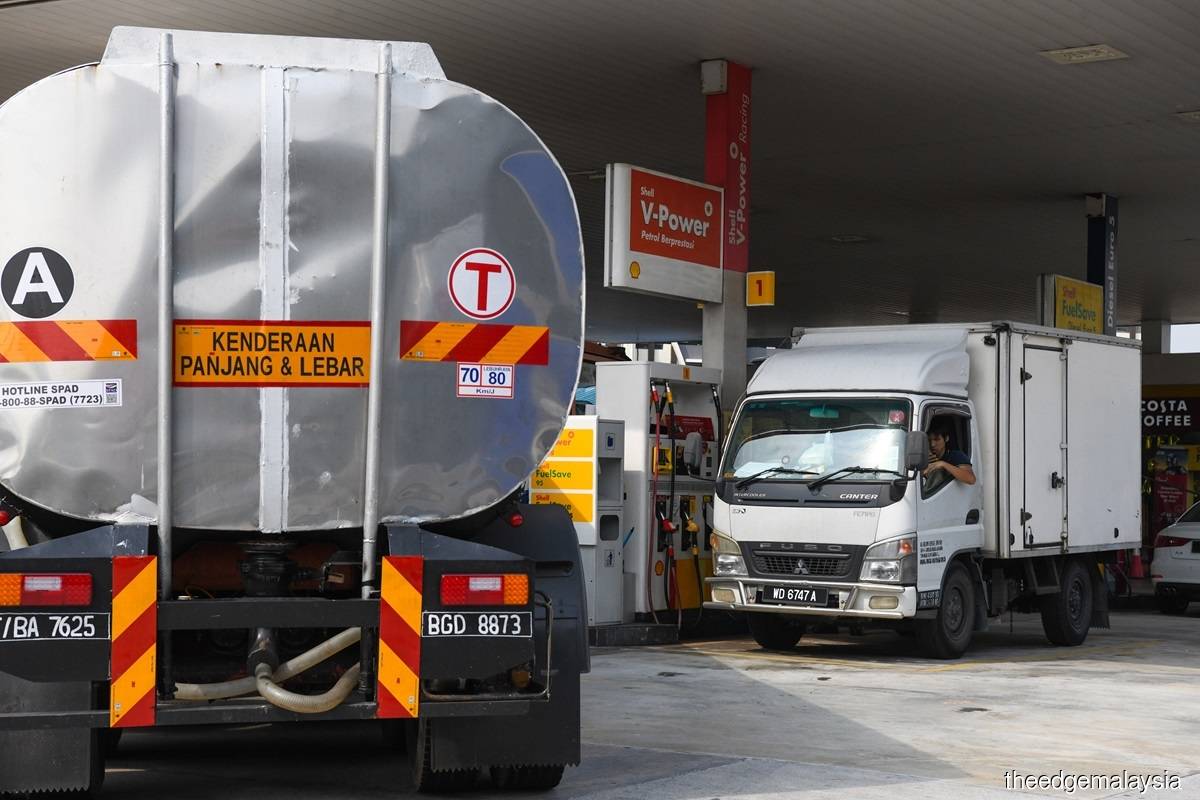 CIMB forecasts mid-June kickoff for fuel subsidy rationalisation | KLSE ...