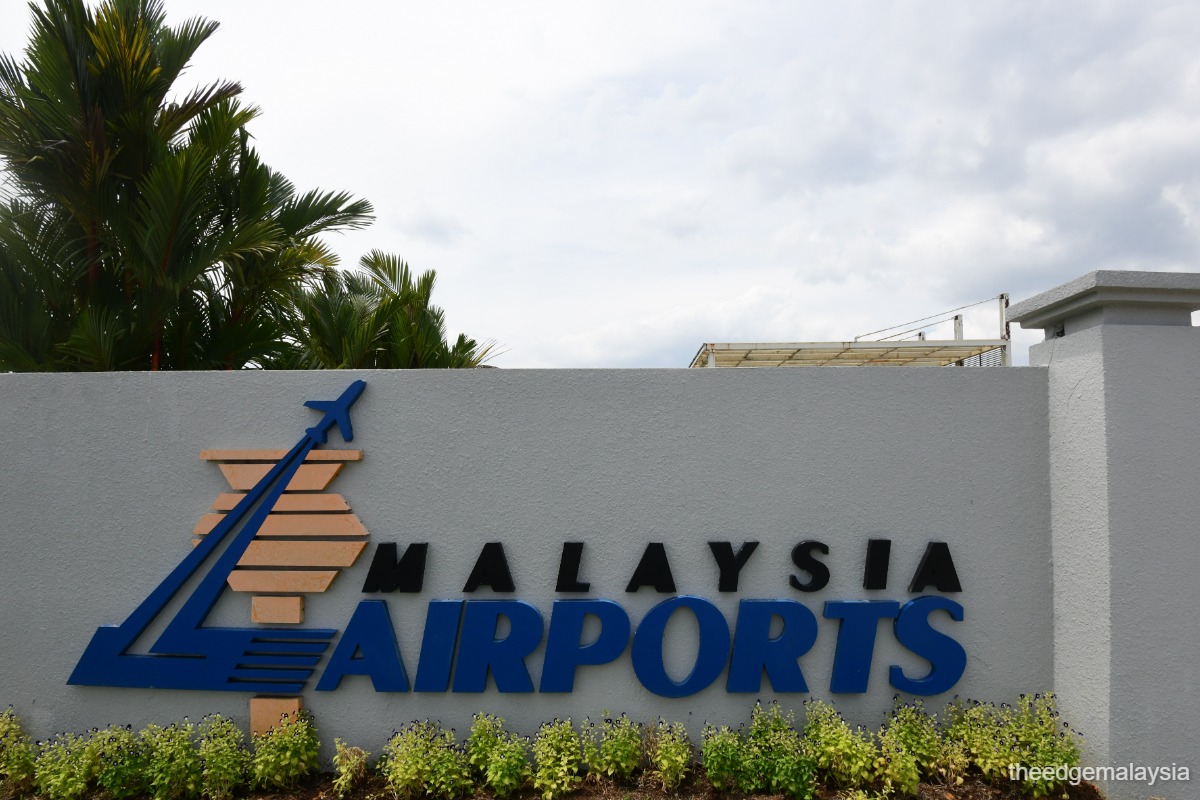 Khazanah-led consortium lowers acceptance terms for Malaysia Airports ...
