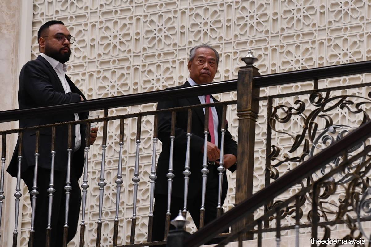 Muhyiddin settles payment of RM1.35m in damages to Guan Eng pending ...