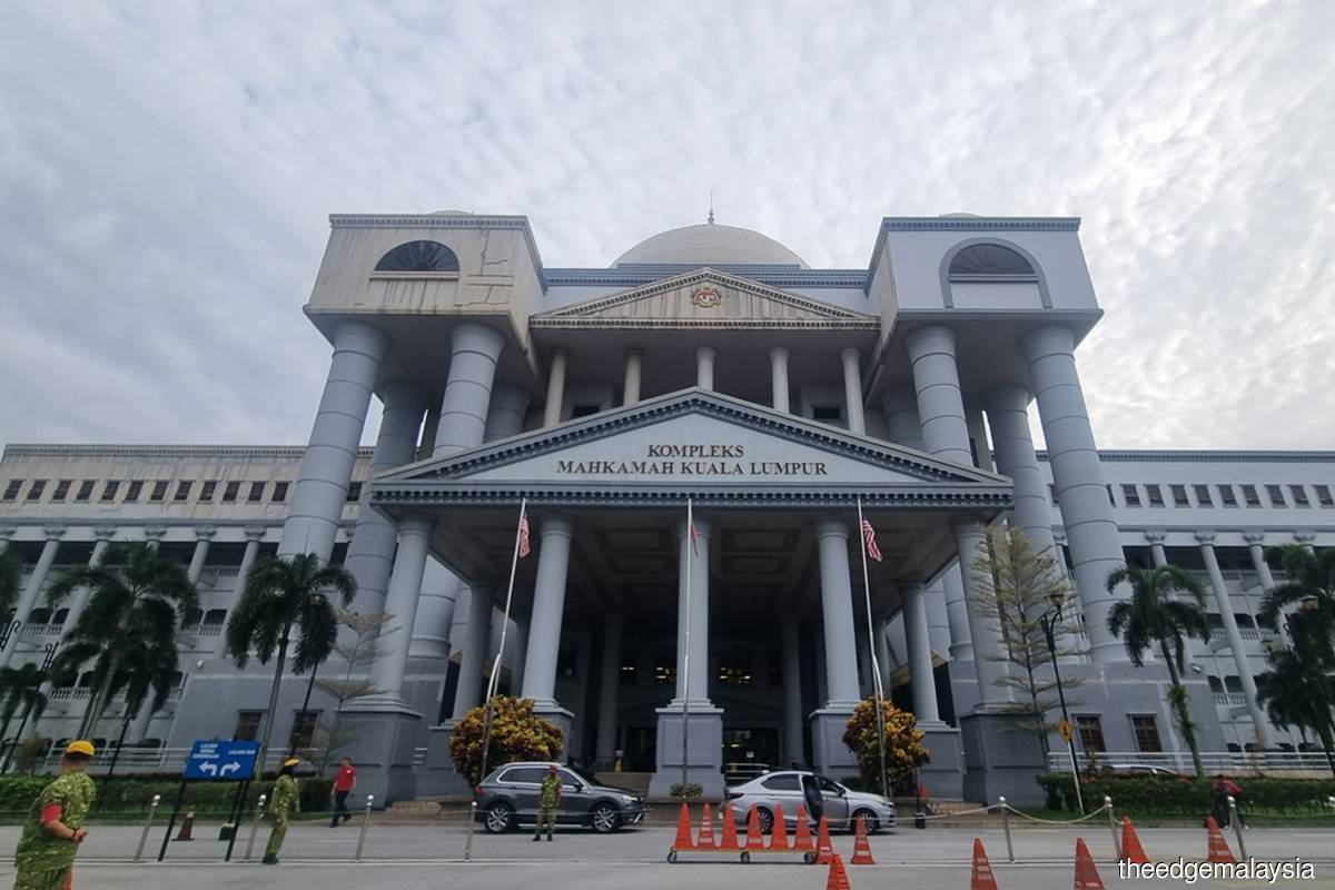 Court rejects Anwar's referral of immunity from civil suits, Yusoff ...