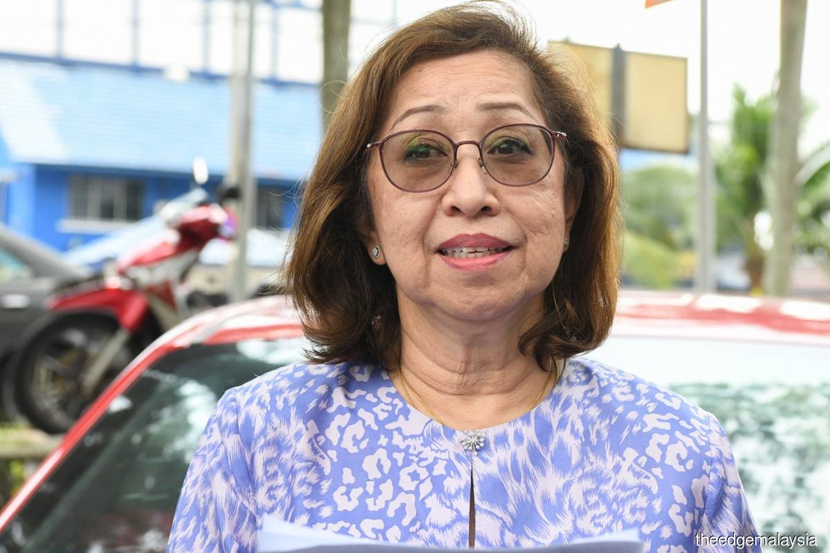 Daim’s wife wants police to investigate Anwar | KLSE Screener