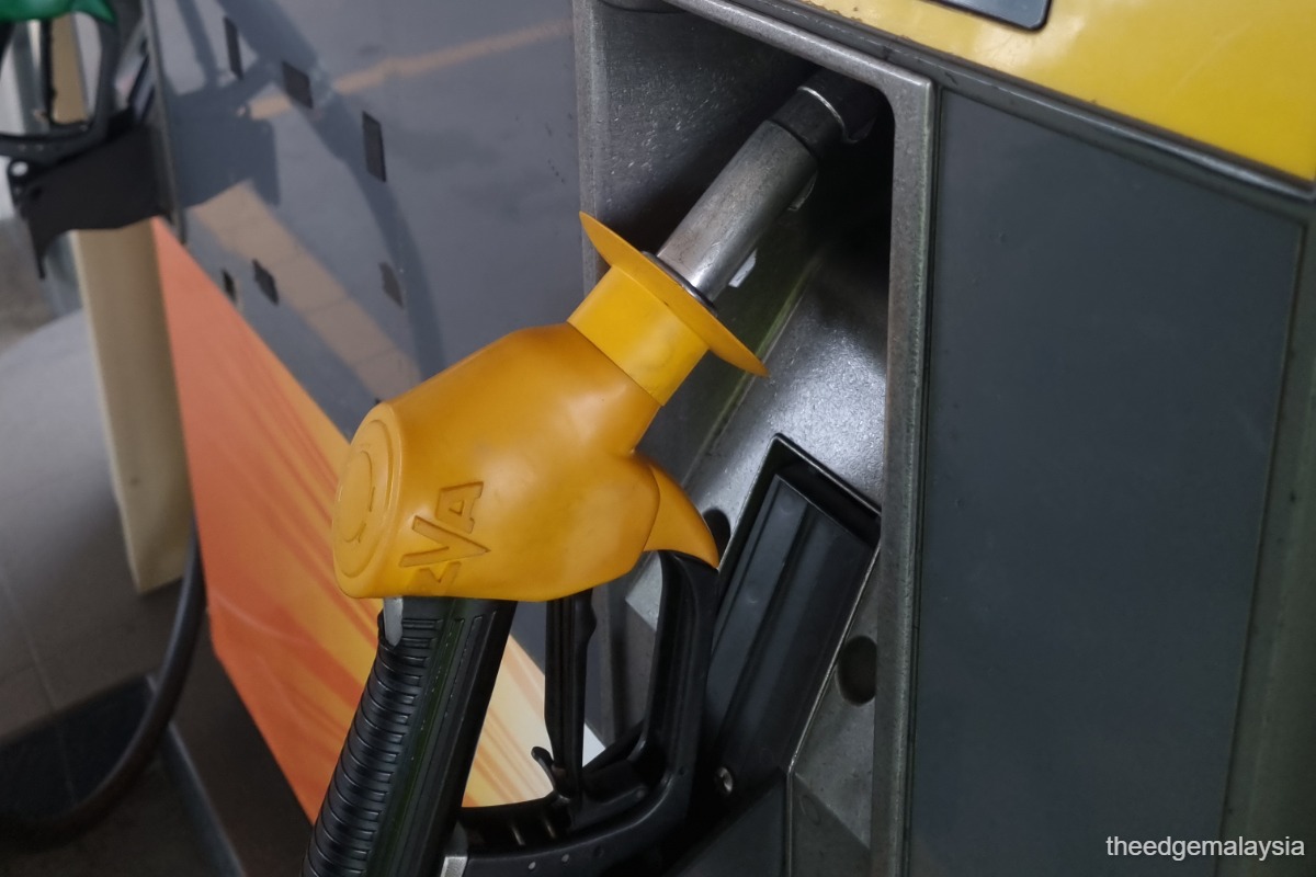 Price of RON95 remains unchanged but RON97 up by three sen | KLSE Screener