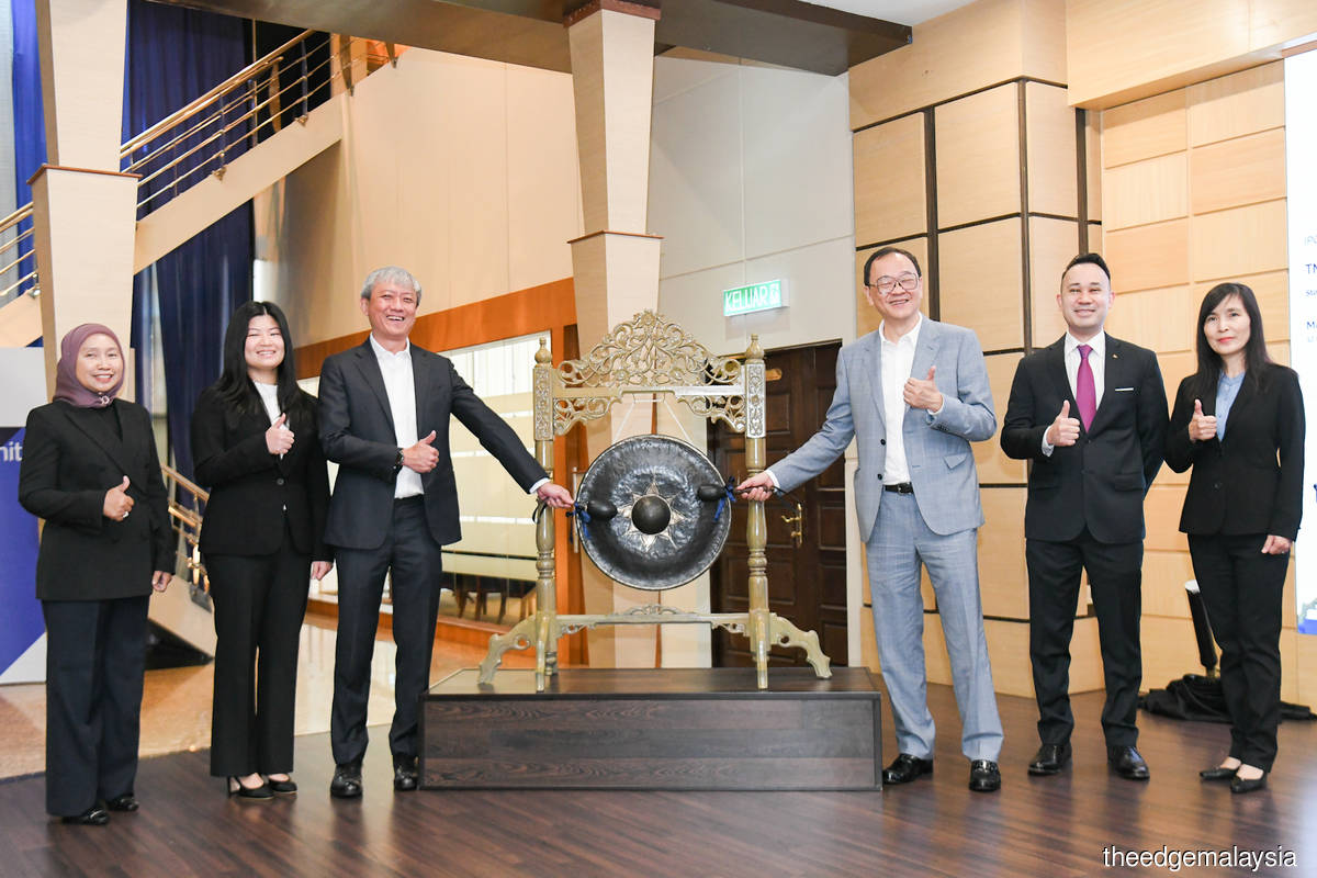 TMK Chemical closes 9% above IPO price on Main Market debut