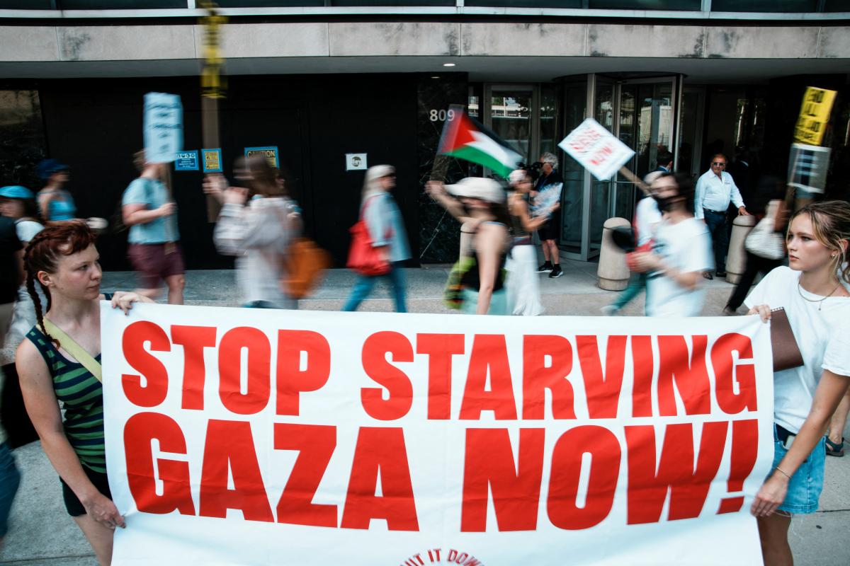 Britain warns Israel it could recognise Palestinian state as Gaza starvation spreads