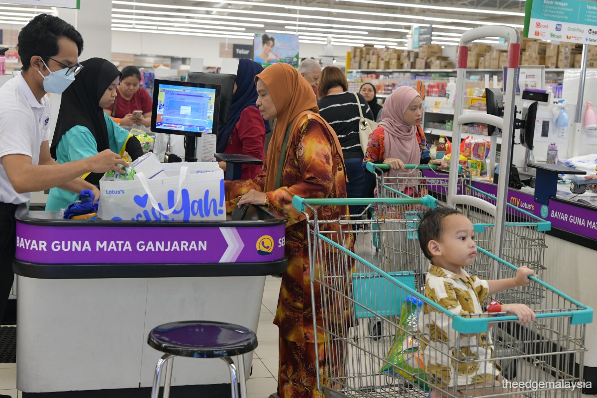 Kenanga IB expects Malaysia's GDP growth to moderate to 4.2% in 2026 ...