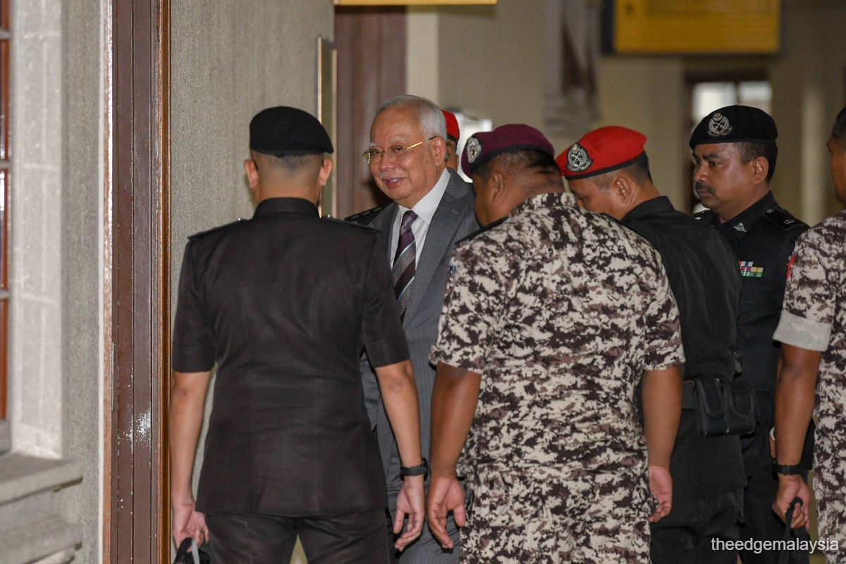 Najib fails in impromptu bid to recuse judge in royal addendum case