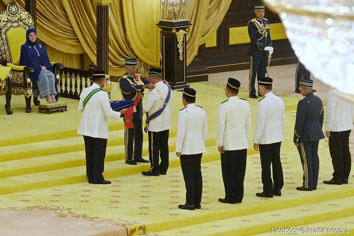 Executives from KLCC, UMW and UDA receive Datukship on FT Day | KLSE ...