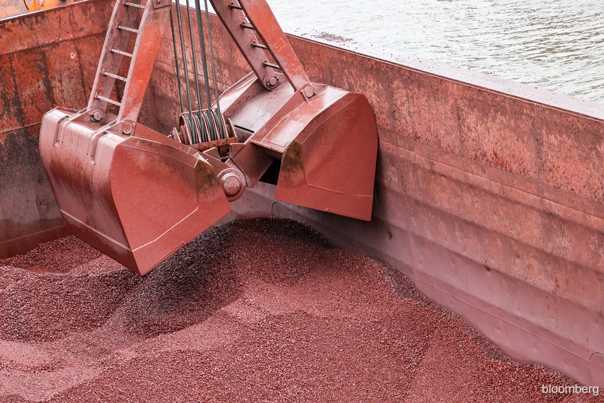 Goldman lifts iron ore forecast for next year, but stays bearish