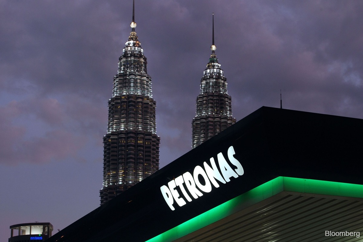 Petronas looks abroad to help cut production costs | KLSE Screener