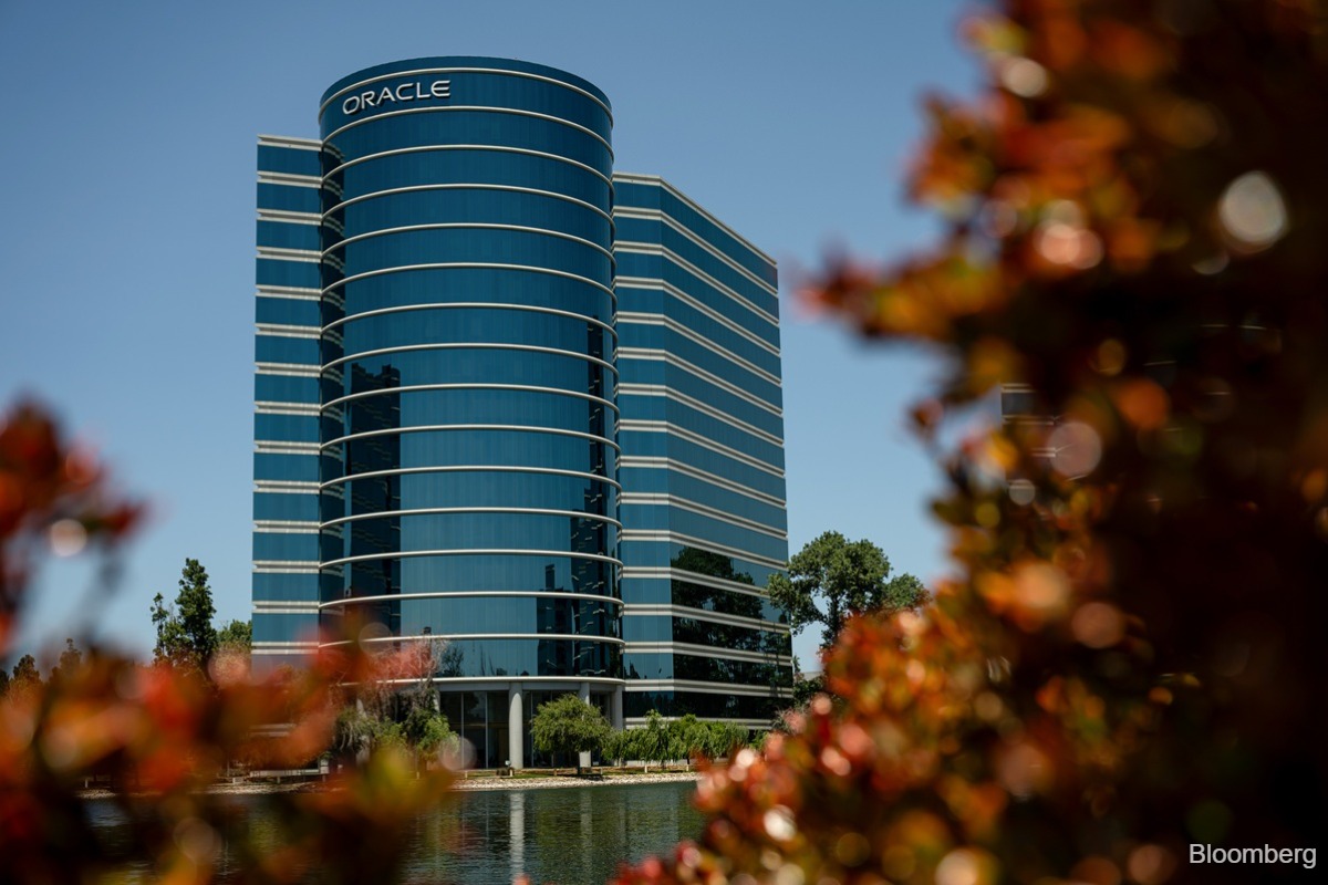 Oracle eases AI profit fears by saying margins can be 35%