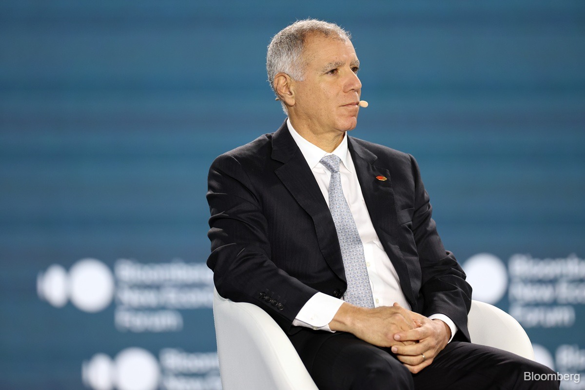 HSBC CEO sees fragmented world with more strategic assets