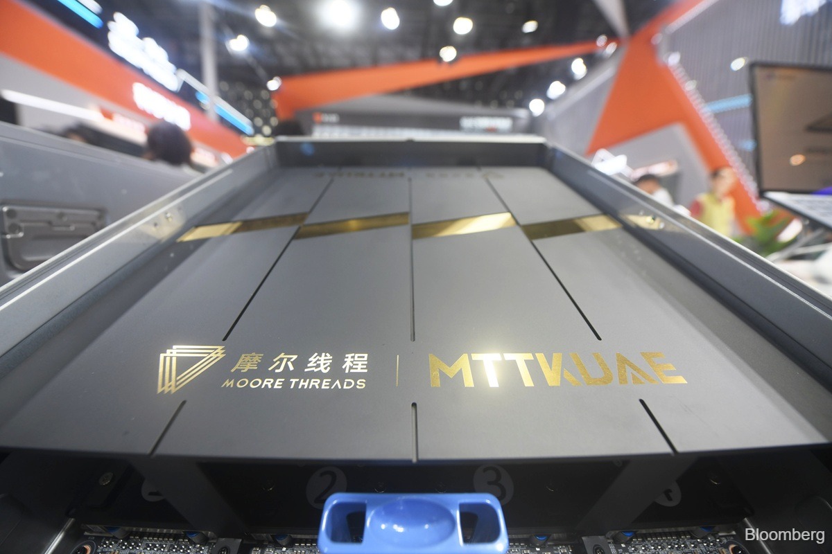 Chinese chipmaker Moore Threads soars 502% after US$1.1 bil IPO