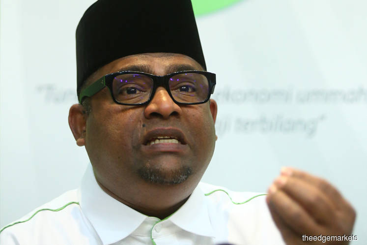Abdul Azeez resigns as Tabung Haji chairman