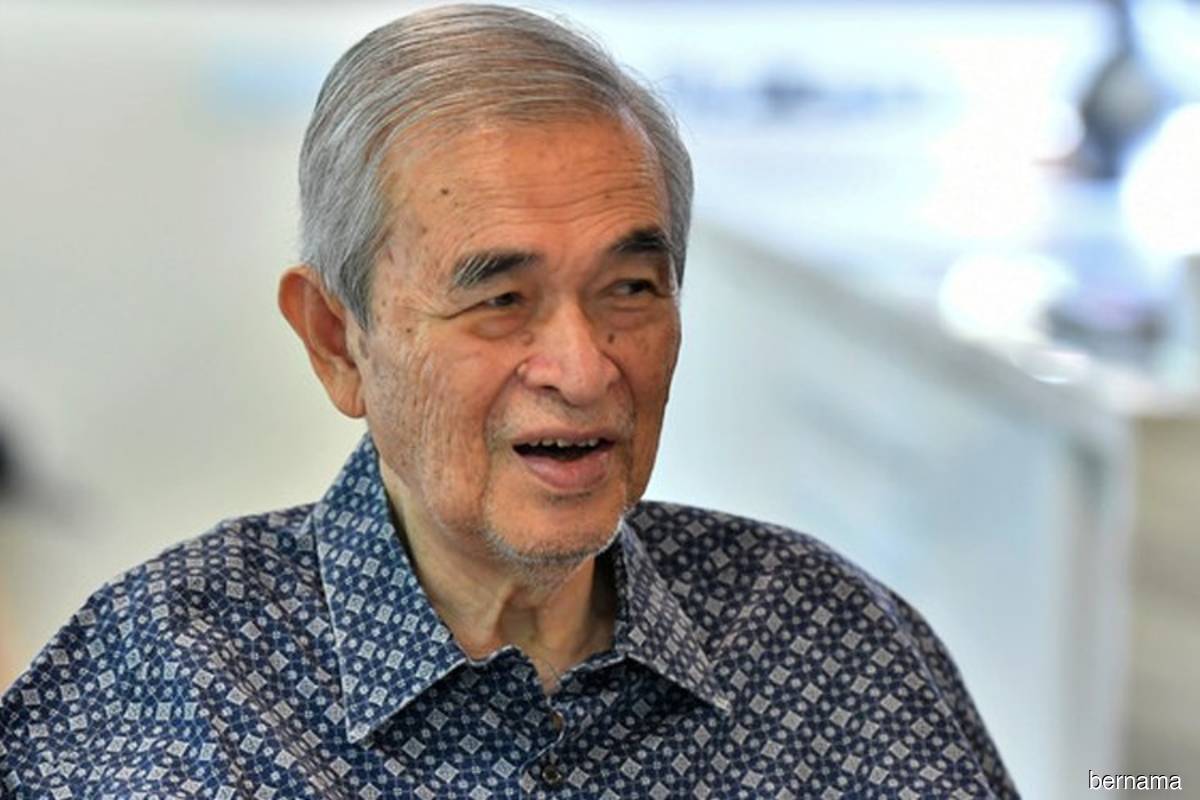Pak Lah has dementia, says Khairy | KLSE Screener Pak Lah has dementia, says Khairy | KLSE Screener