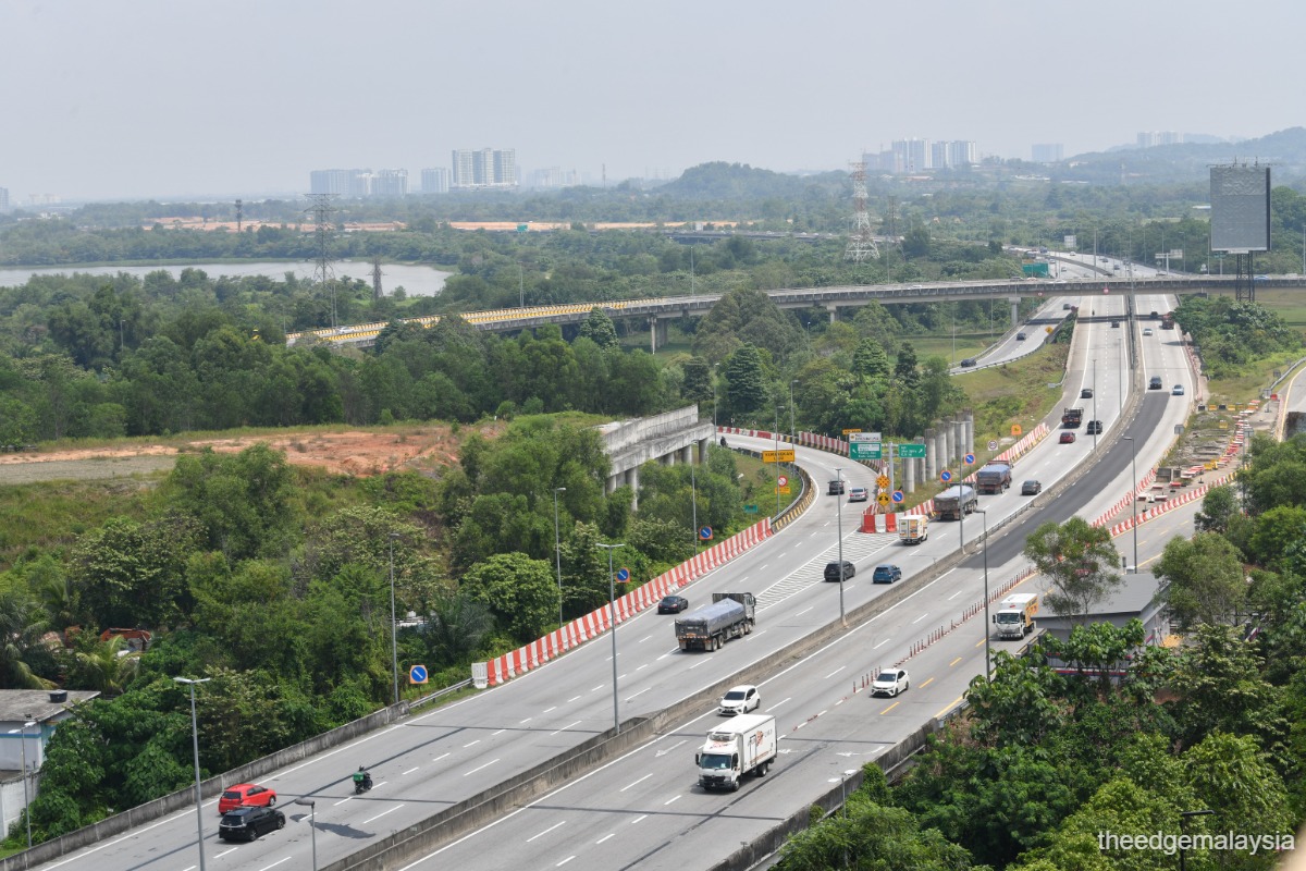 Former director charged with making RM314.5 mil worth of false claims ...