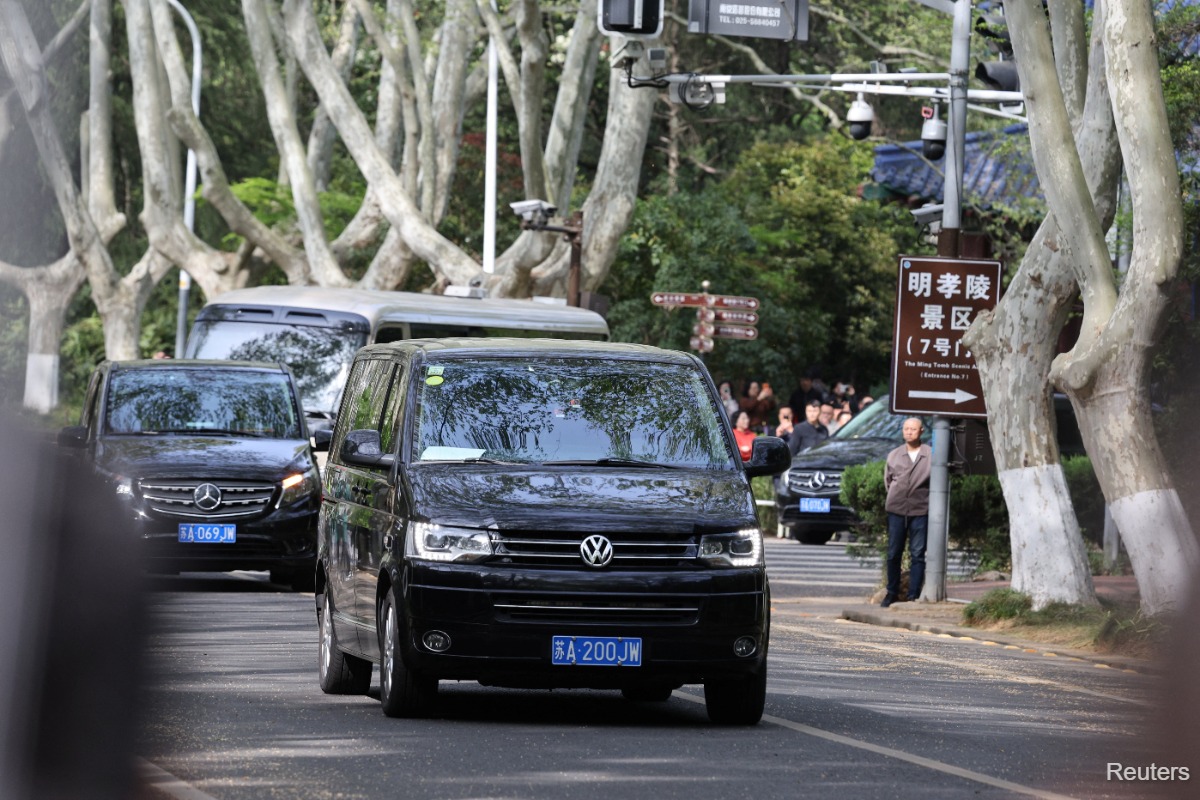 Taiwan opposition leader pledges reconciliation at memorial for Sun Yat-sen