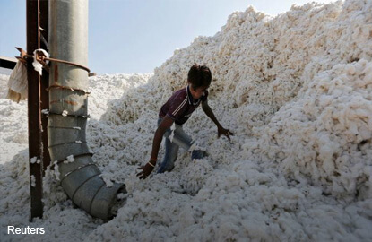 Indian cotton exporters default, delay shipments as prices rally