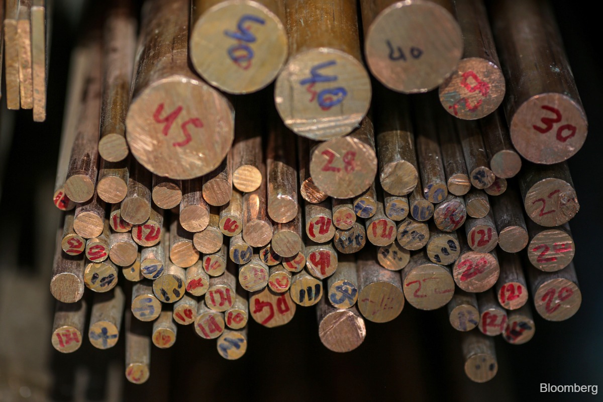 Copper rises to start pivotal week ahead of US tariffs deadline