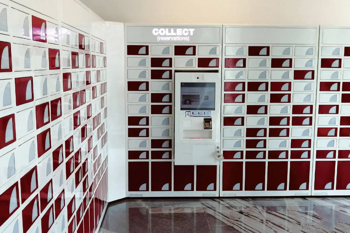 AI & IOT: Smart lockers redefining shopping and logistics