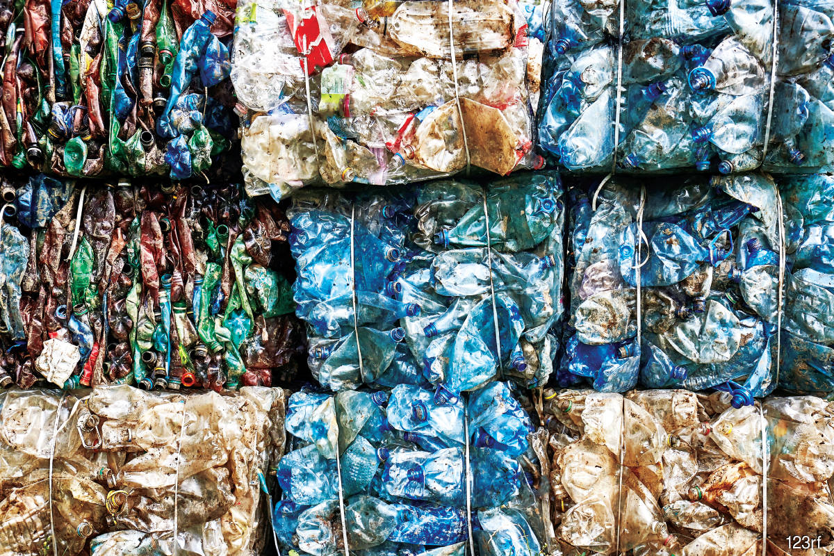 Coverstory: The plastic conundrum