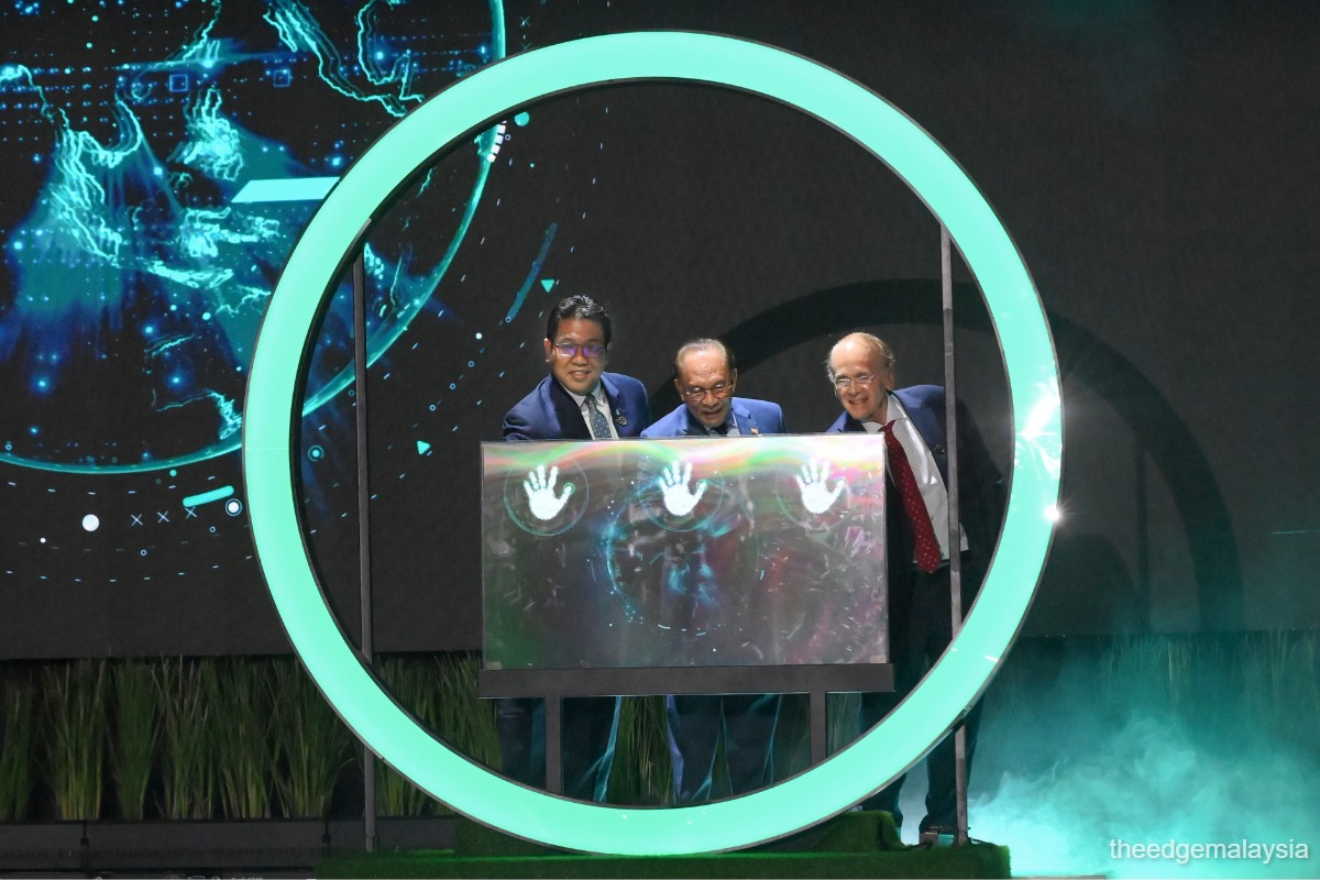 Petronas looks to restructure upstream portfolio for sustainability ...