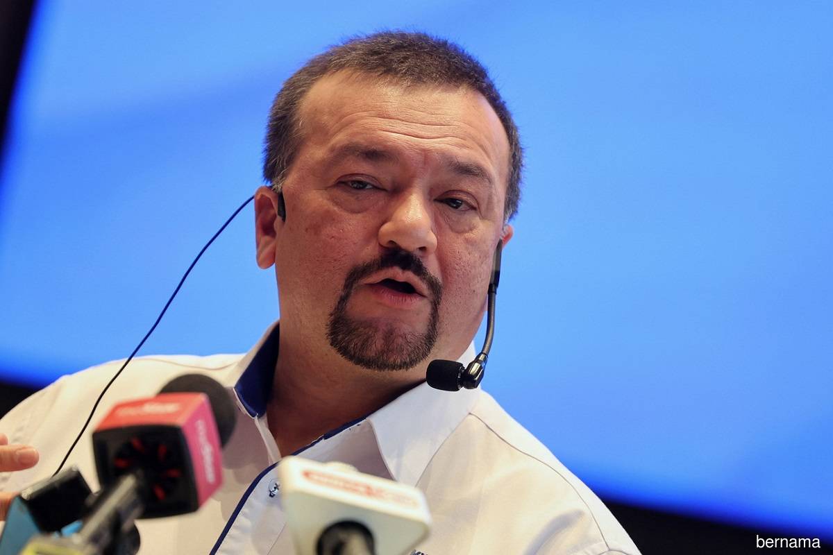 EPF posts first-ever drop in assets under management amid withdrawals ...