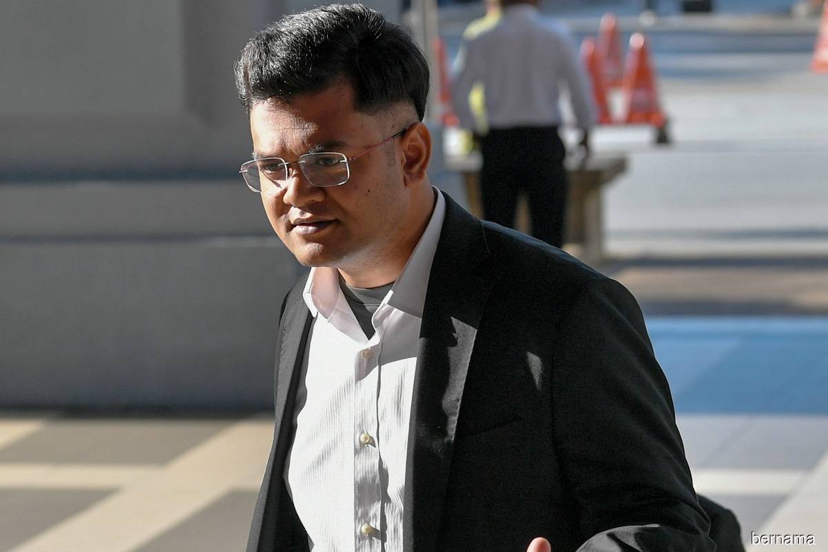 Wan Saiful’s officer charged in court for obstructing MACC ...