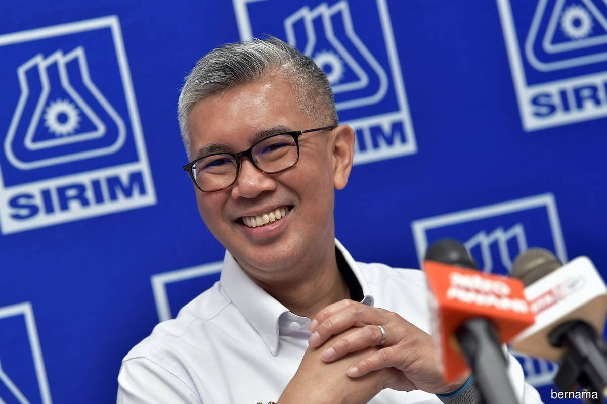 SIRIM launches certification, testing on electric vehicle fire blankets ...