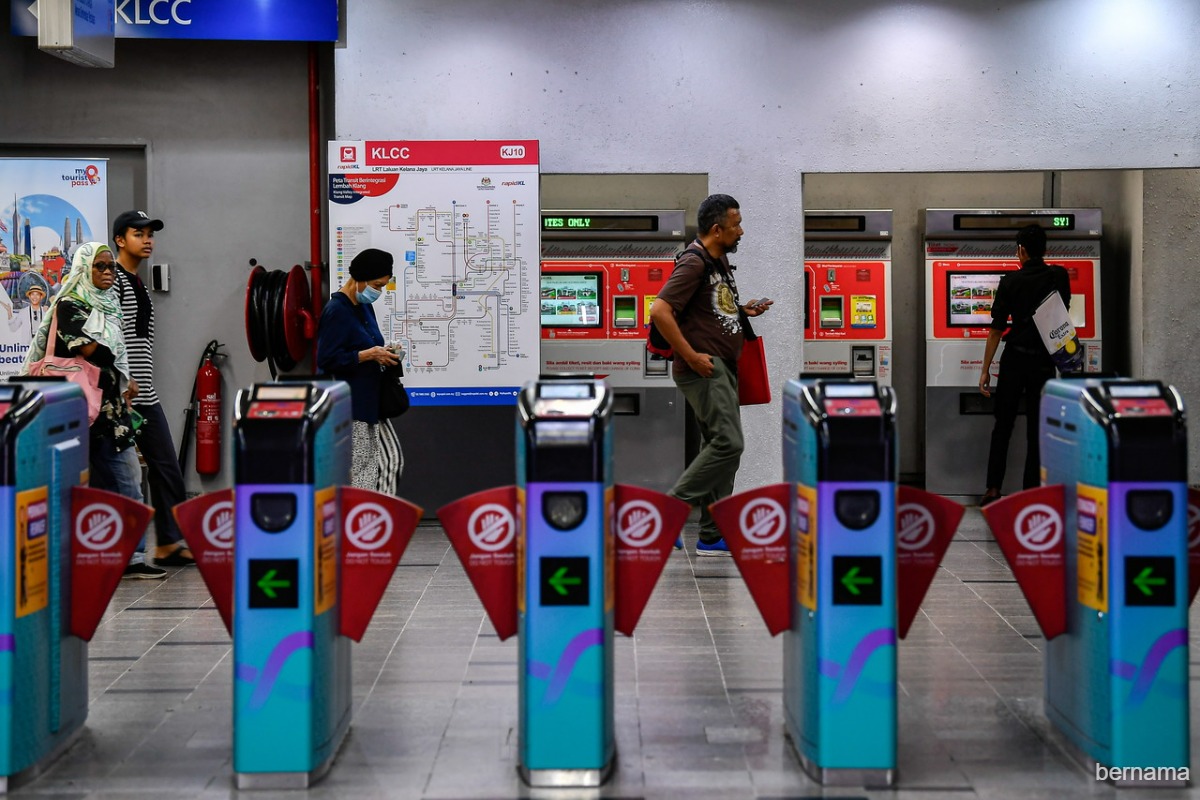 KLCC LRT Station reopens after small fire | KLSE Screener