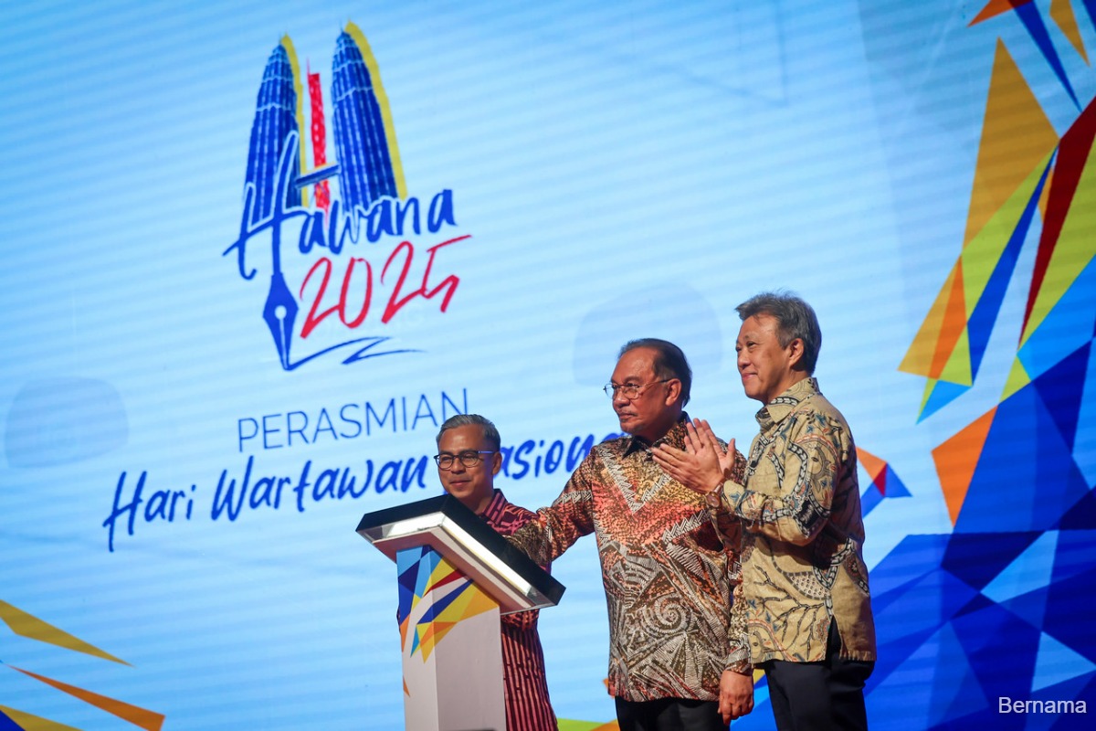 Appointment of Malaysian Media Council founding board finalised — Fahmi | KLSE Screener