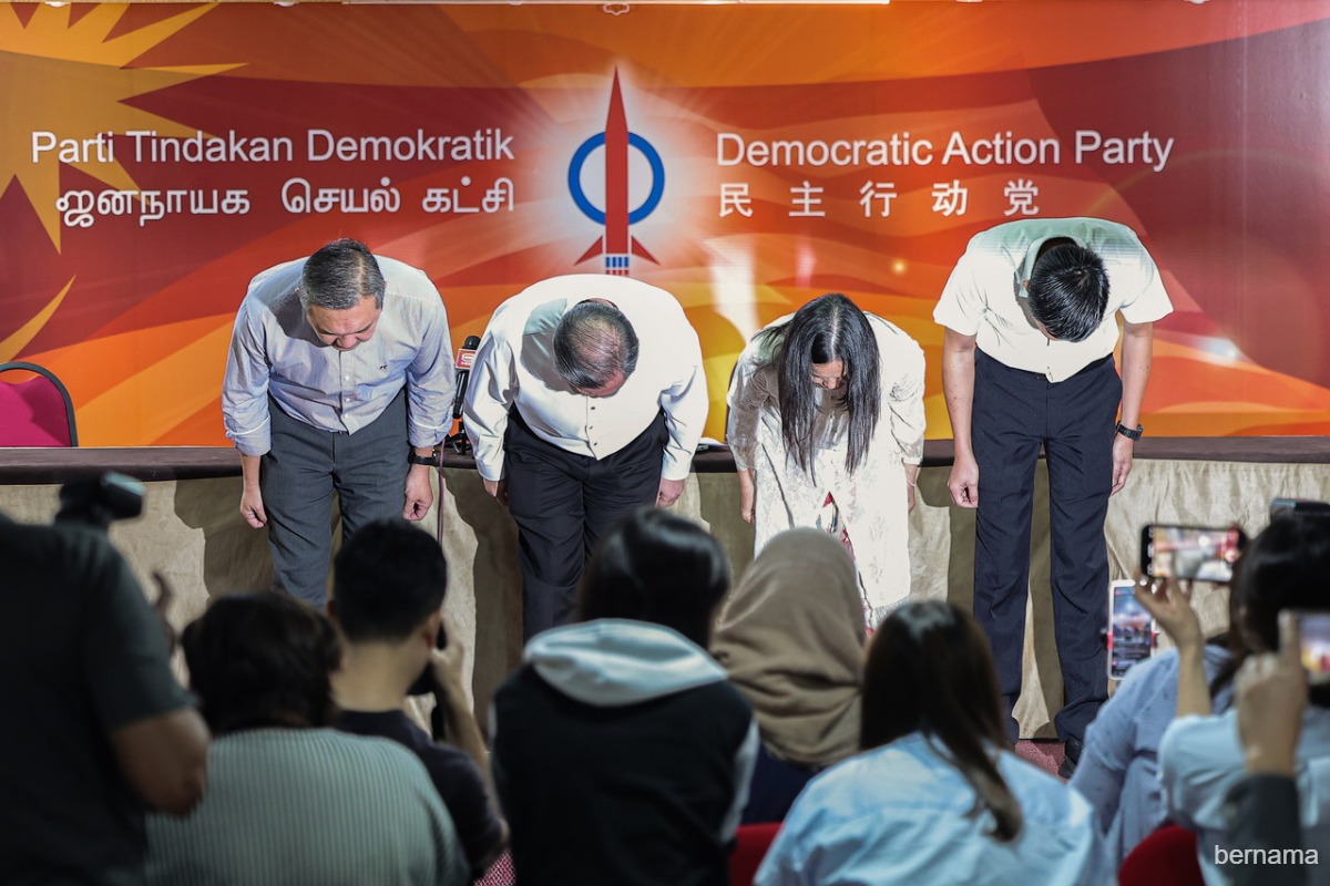 Loke: MACC’s payment offer to Teoh Beng Hock's family comes with no ...