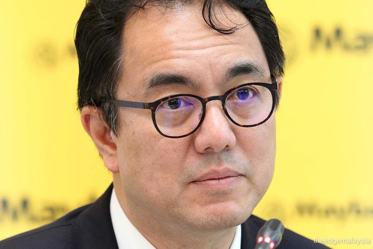 Former Maybank CEO Farid Alias redesignated as Bursa non-executive ...