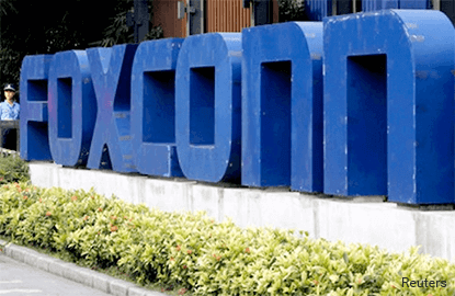 Foxconn weighs US$7 bil U.S. factory with Apple, Nikkei says