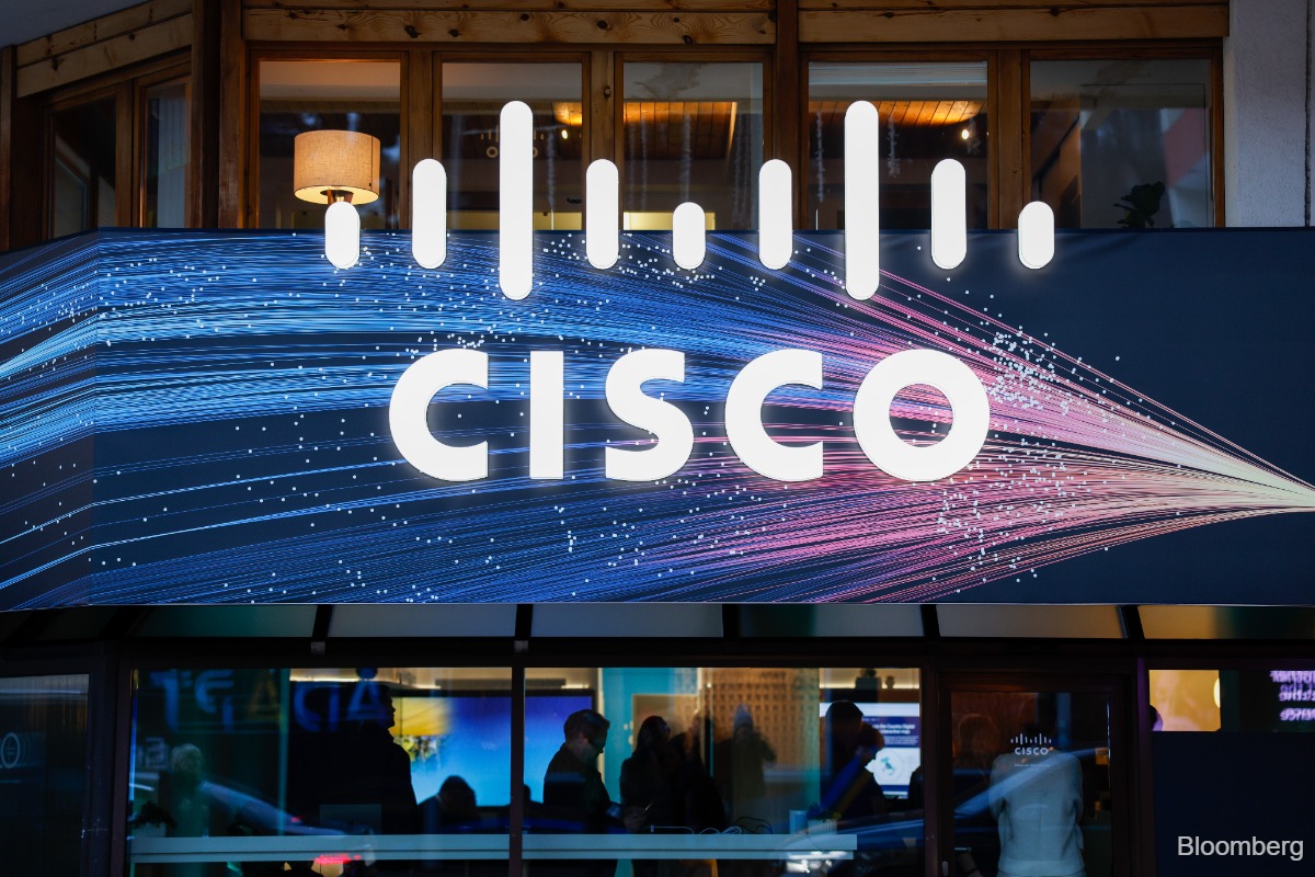 Hackers hit hundreds of Cisco firewall devices in US govt