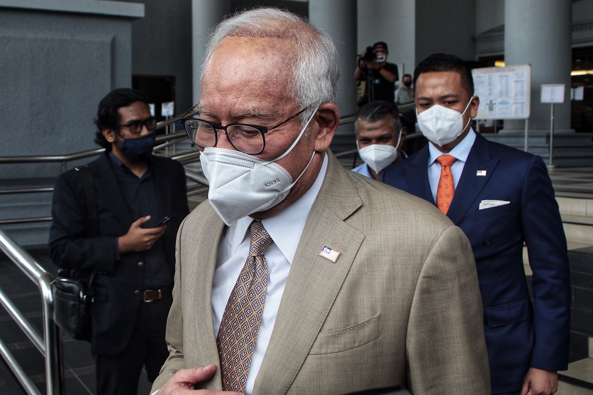 Jho Low was present at 1MDB board meeting, took call from Najib — witness
