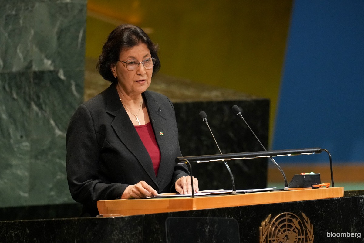 Suriname wants to refinance its debt before oil revenue flows